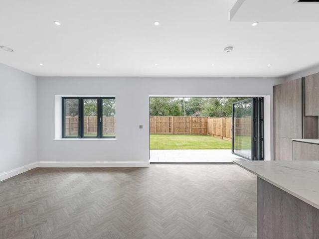 3 bedroom bungalow to rent