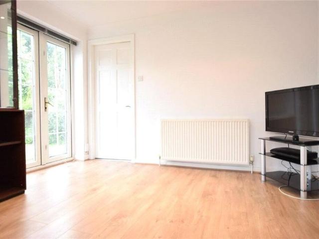 3 bedroom bungalow to rent