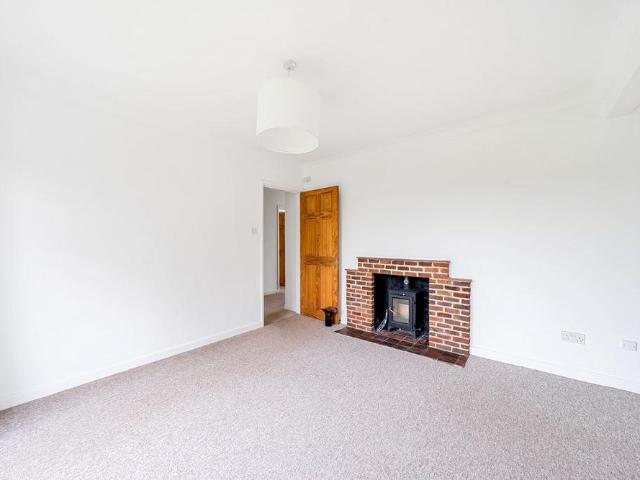 3 bedroom bungalow to rent