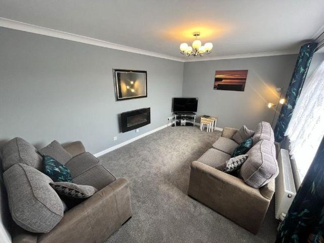 3 bedroom bungalow to rent