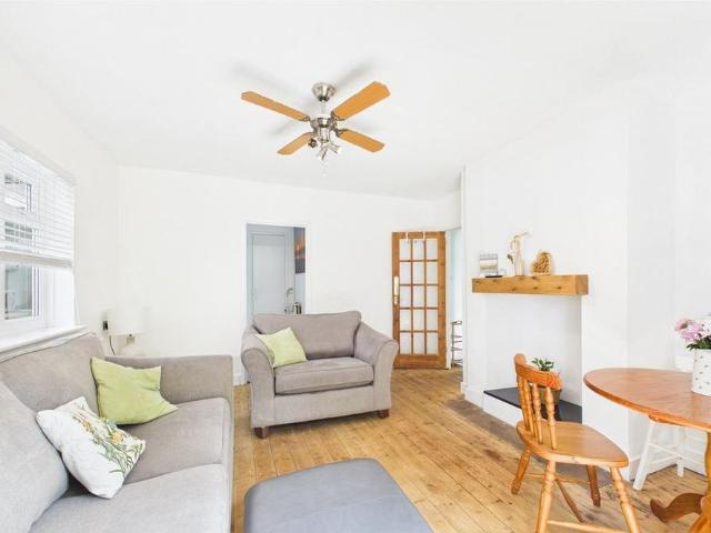 3 bedroom bungalow to rent