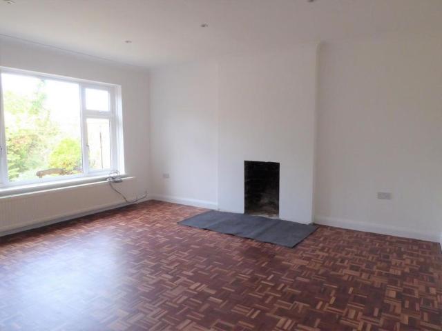 3 bedroom bungalow to rent