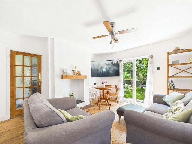 3 bedroom bungalow to rent