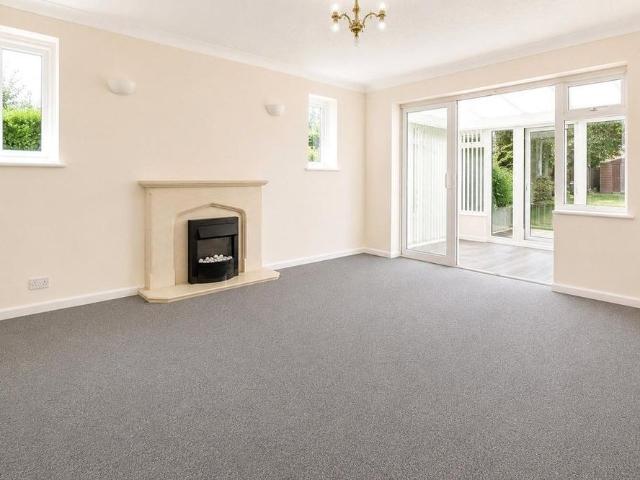 3 bedroom bungalow to rent