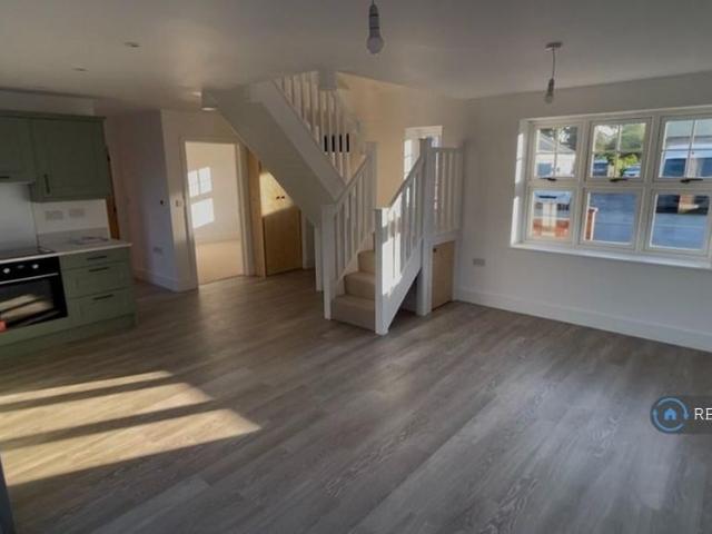 3 bedroom bungalow to rent