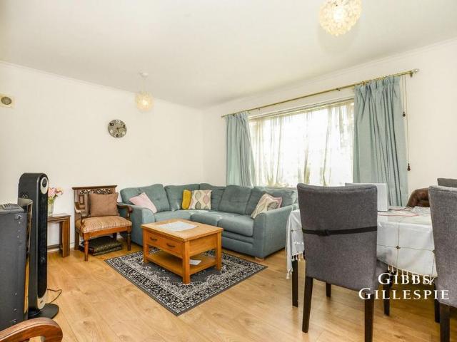 3 bedroom bungalow to rent