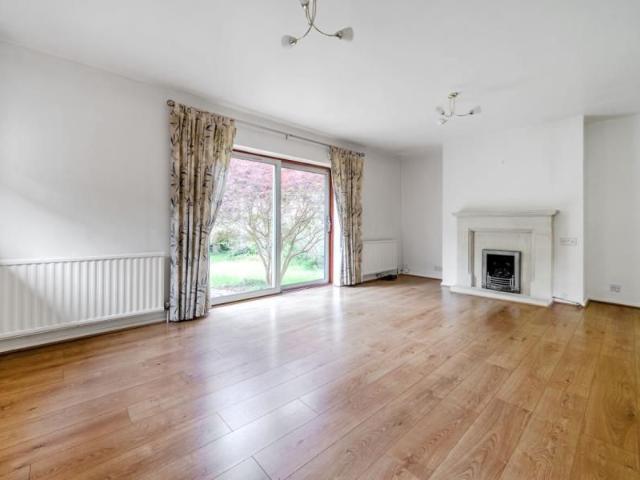 3 bedroom bungalow to rent