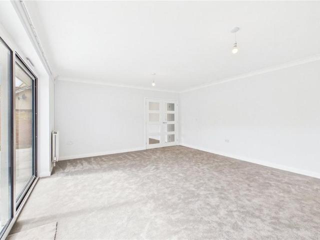 3 bedroom bungalow to rent