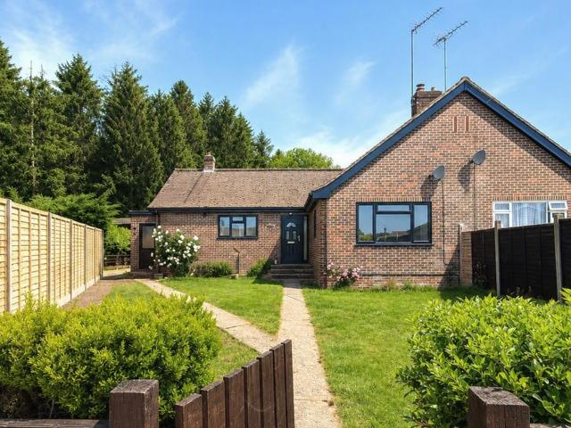 3 bedroom bungalow to rent