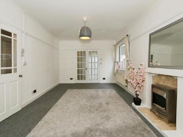 3 bedroom bungalow to rent