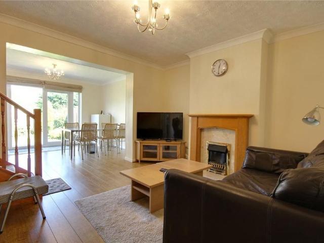 3 bedroom bungalow to rent