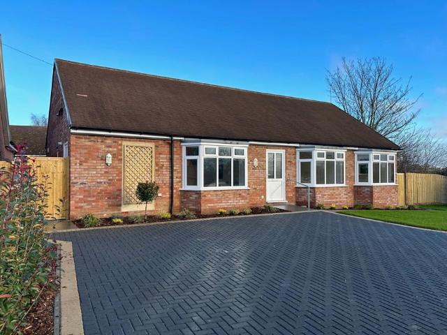 3 bedroom bungalow to rent