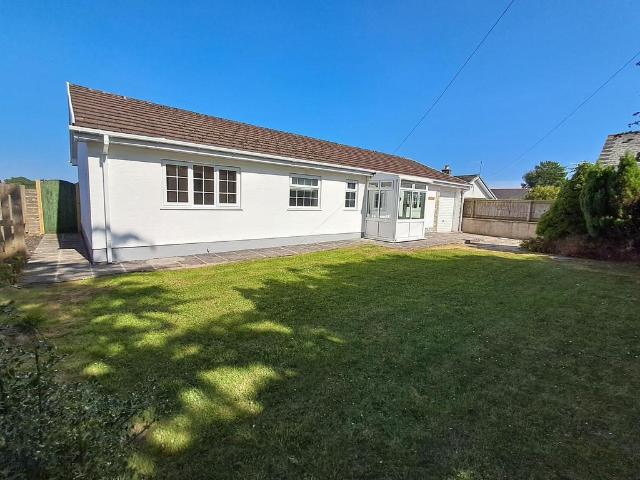 3 bedroom bungalow to rent