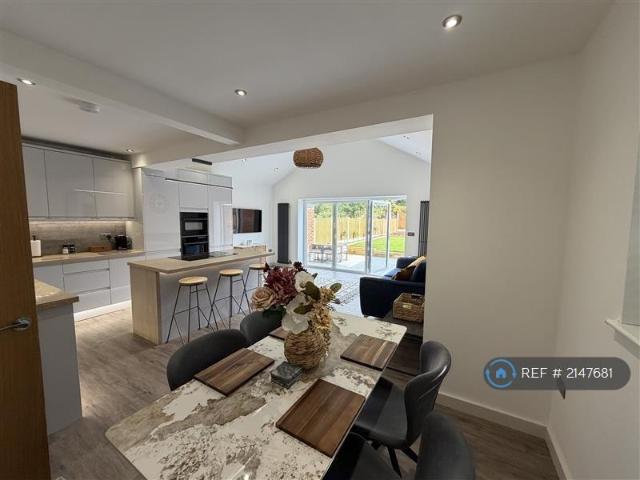 3 bedroom bungalow to rent