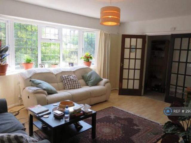 3 bedroom bungalow to rent