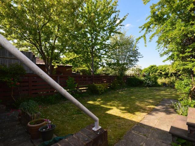 3 bedroom bungalow to rent