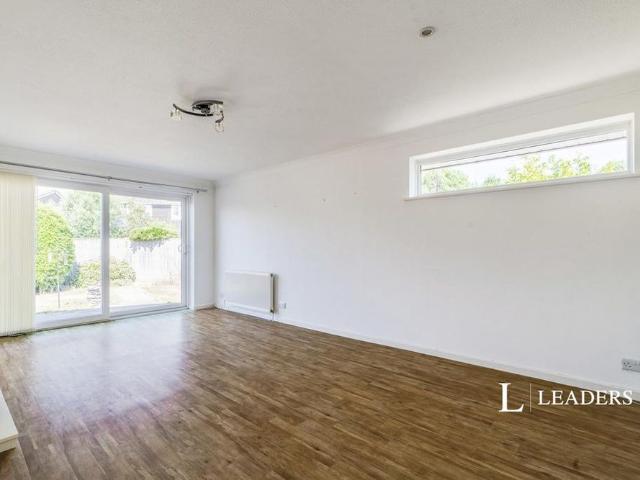 3 bedroom bungalow to rent