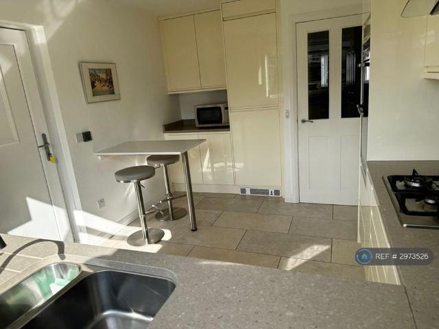 3 bedroom bungalow to rent