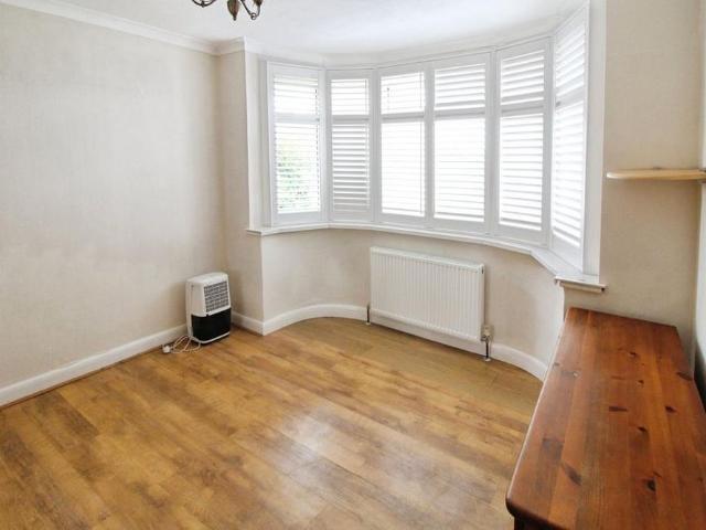 3 bedroom bungalow to rent