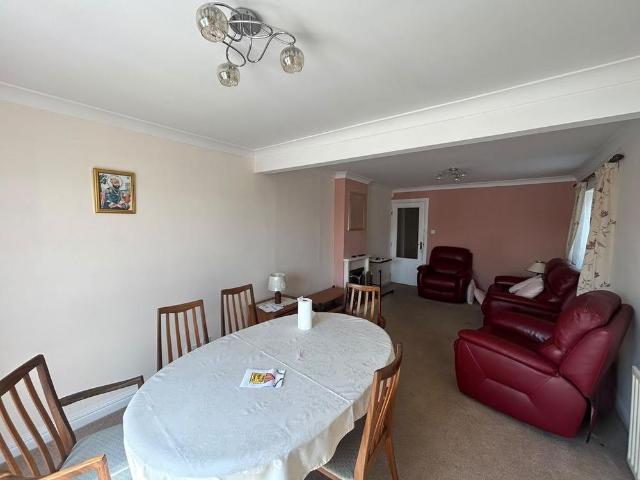 3 bedroom bungalow to rent