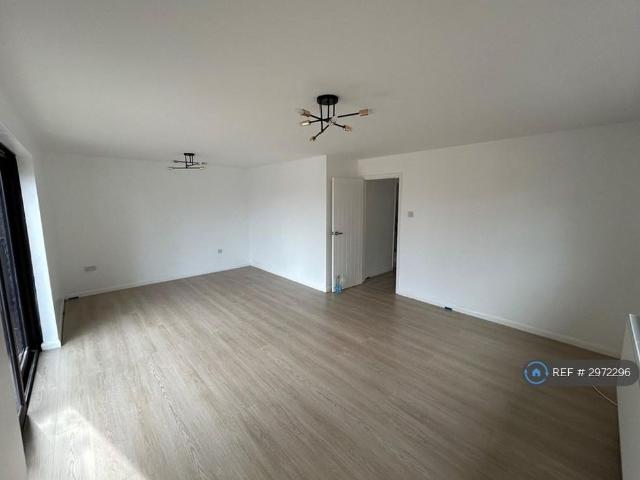 3 bedroom bungalow to rent