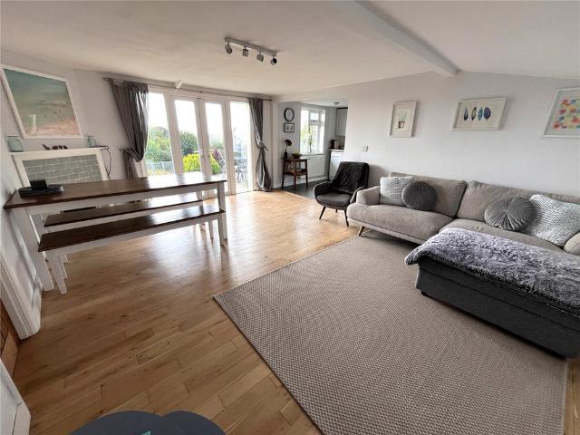 3 bedroom bungalow to rent
