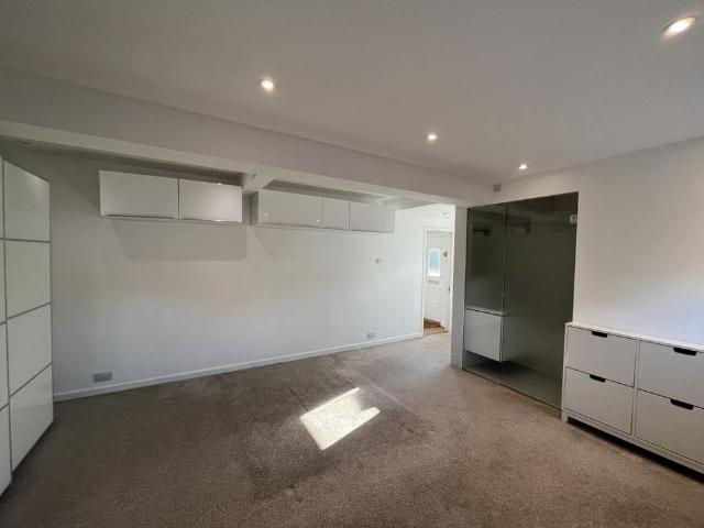 3 bedroom bungalow to rent