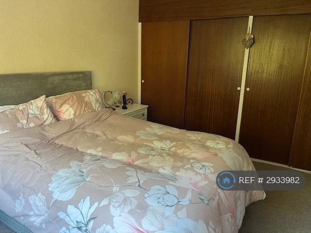 3 bedroom bungalow to rent