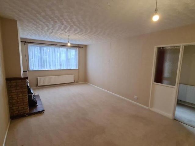 3 bedroom bungalow to rent