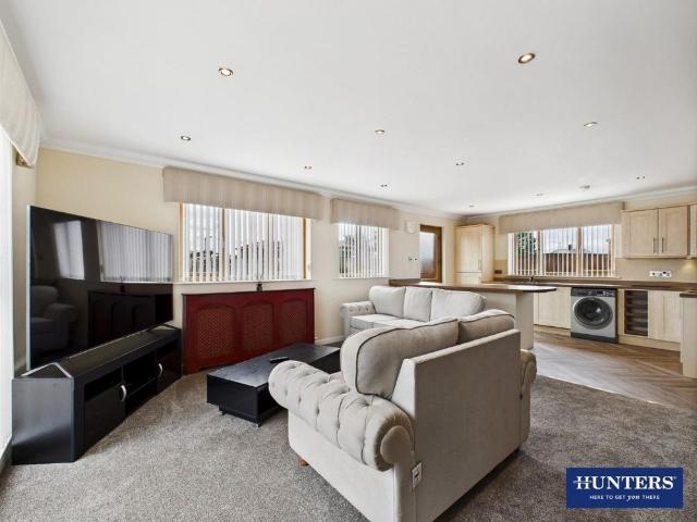 3 bedroom Bungalow To Rent