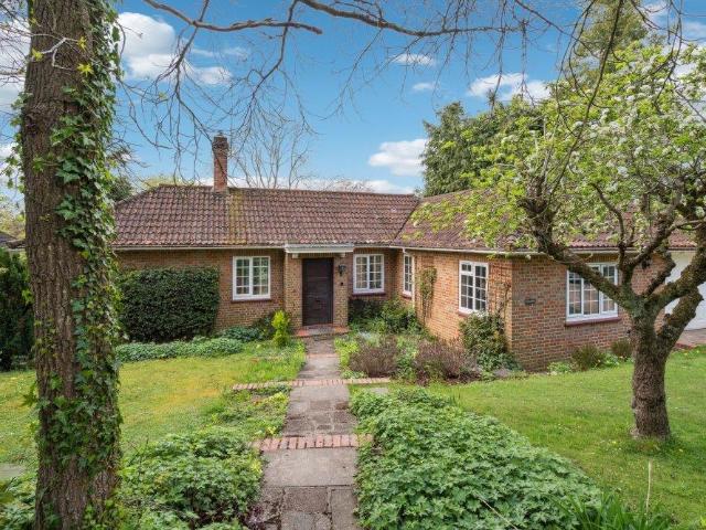 3 bedroom bungalow to rent