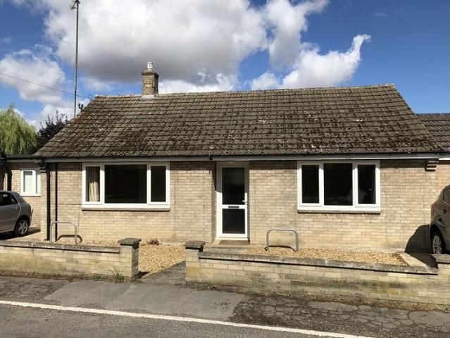 3 bedroom bungalow to rent