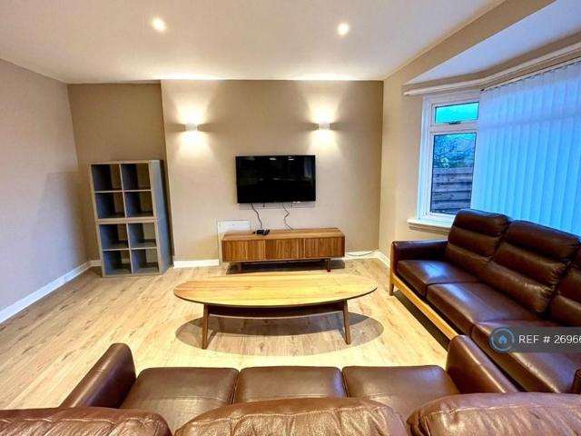 3 bedroom bungalow to rent