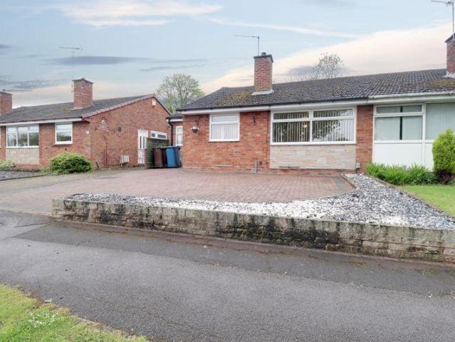 3 bedroom bungalow to rent