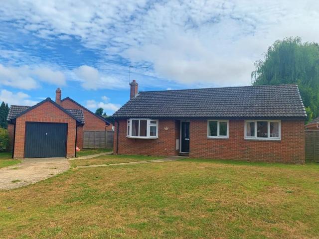 3 bedroom bungalow to rent