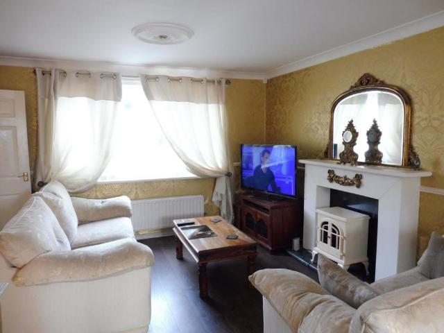 3 bedroom bungalow to rent