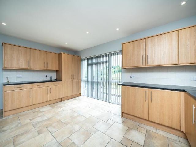 3 bedroom bungalow to rent