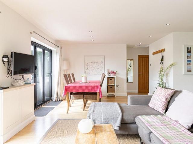 3 bedroom bungalow to rent