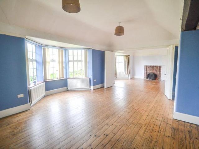 3 bedroom bungalow to rent