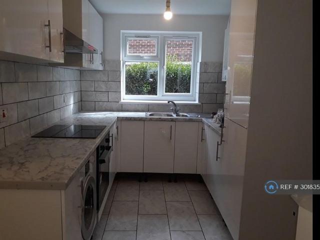 3 bedroom bungalow to rent