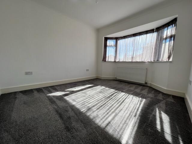 3 bedroom bungalow to rent