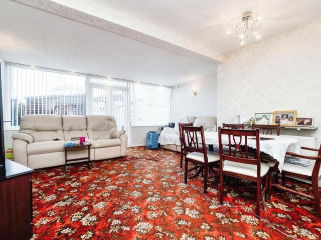3 bedroom bungalow to rent