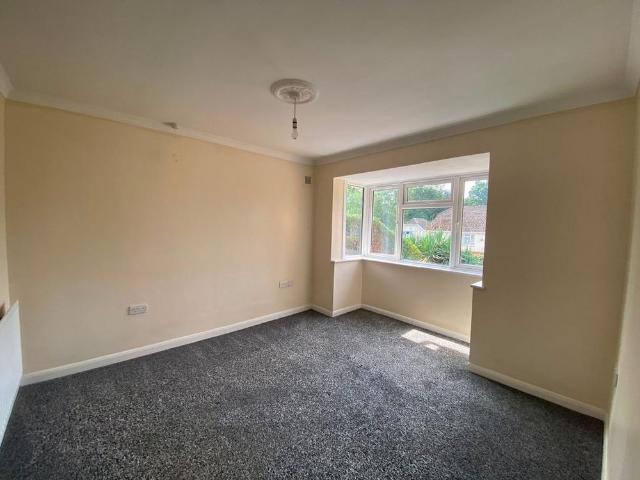 3 bedroom bungalow to rent