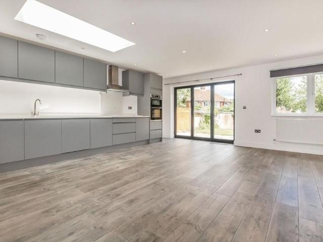 3 bedroom bungalow to rent