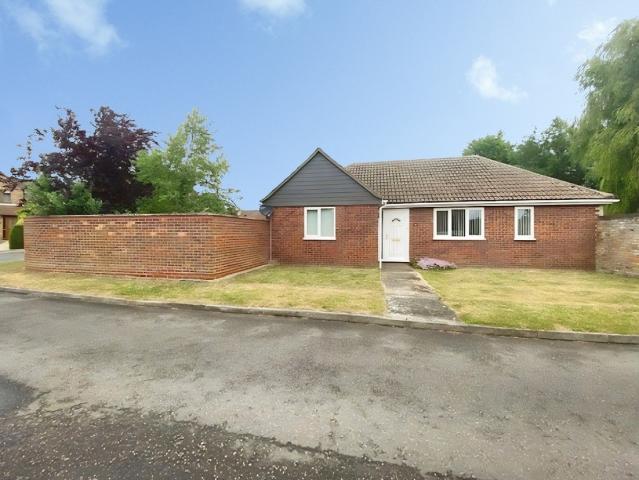 3 bedroom Bungalow To Rent