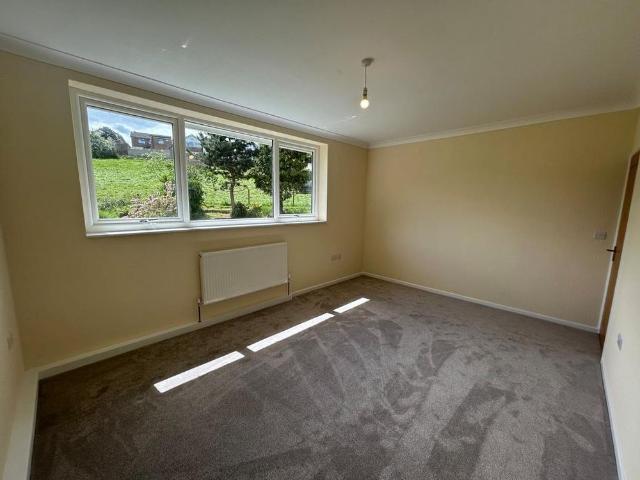 3 bedroom bungalow to rent
