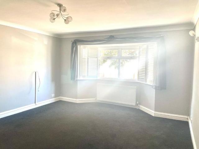 3 bedroom bungalow to rent