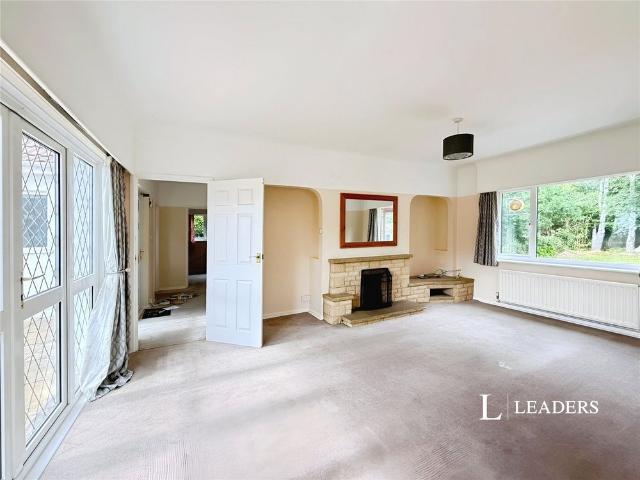 3 bedroom bungalow to rent Winnards Close, West Parley, Ferndown, BH22