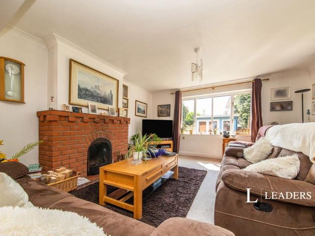 3 bedroom bungalow to rent East Road, West Mersea, Colchester, CO5