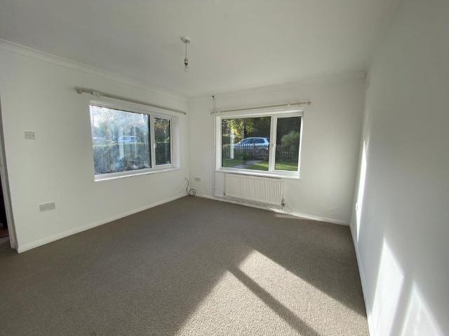 3 Bedroom Bungalow To Rent in Tenterden